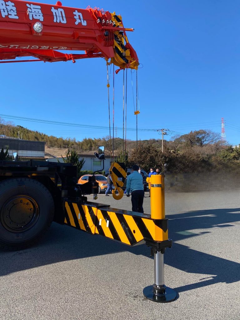 70Tラフタークレーンが新しく仲間に加わりました。 - 丸加グループ